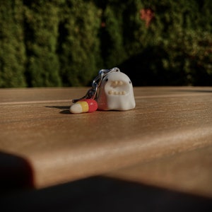 Screamy Ghost Keychain! || Handmade Polymer Clay Figurine - Etsy
