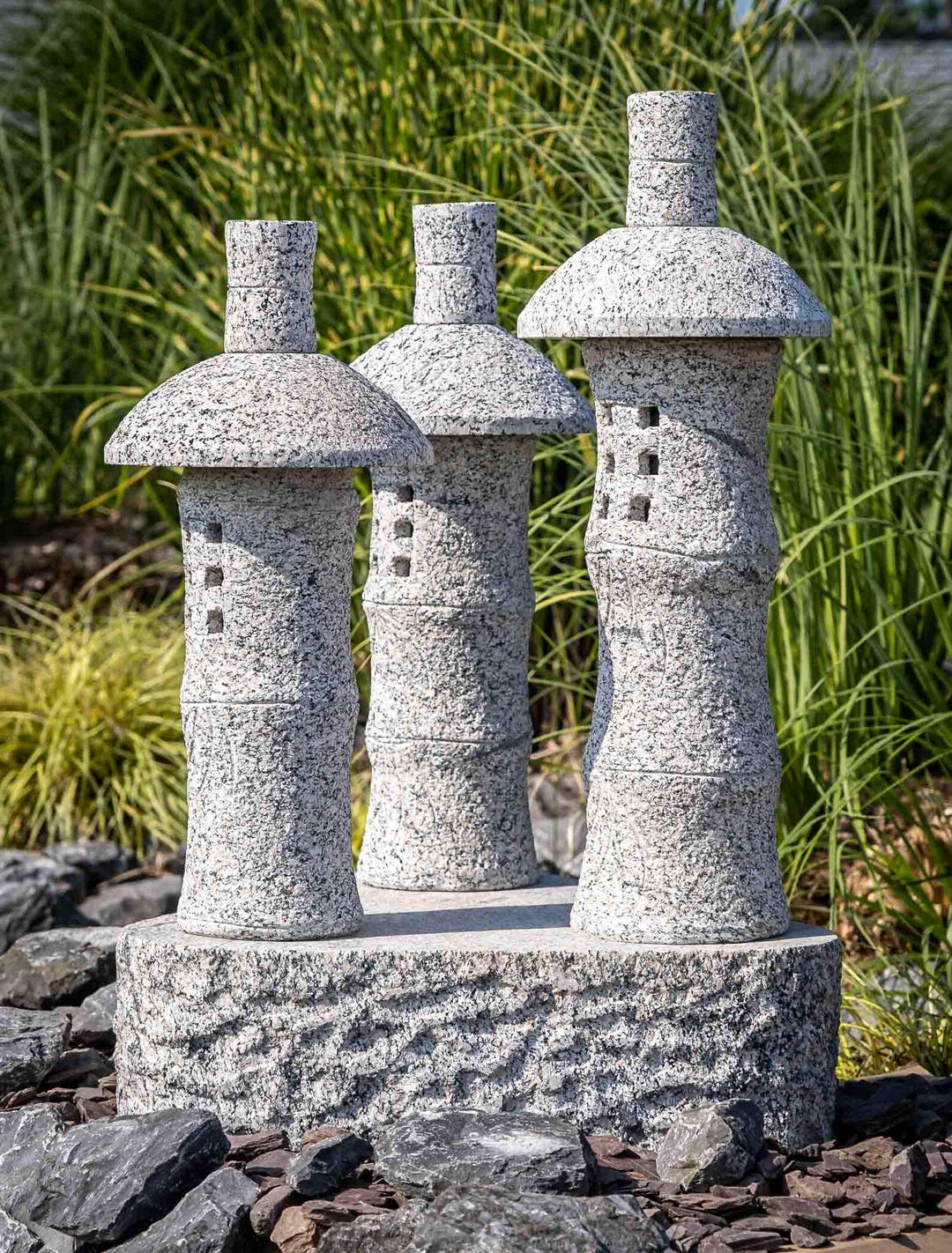 IDYL Stone Lantern Granite Fuji 3-fold Bamboo Houses | Frost-proof ...
