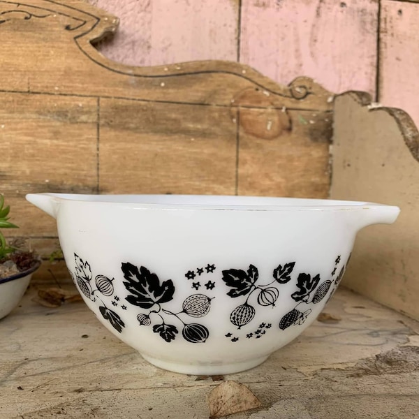 Pyrex Gooseberry - Etsy