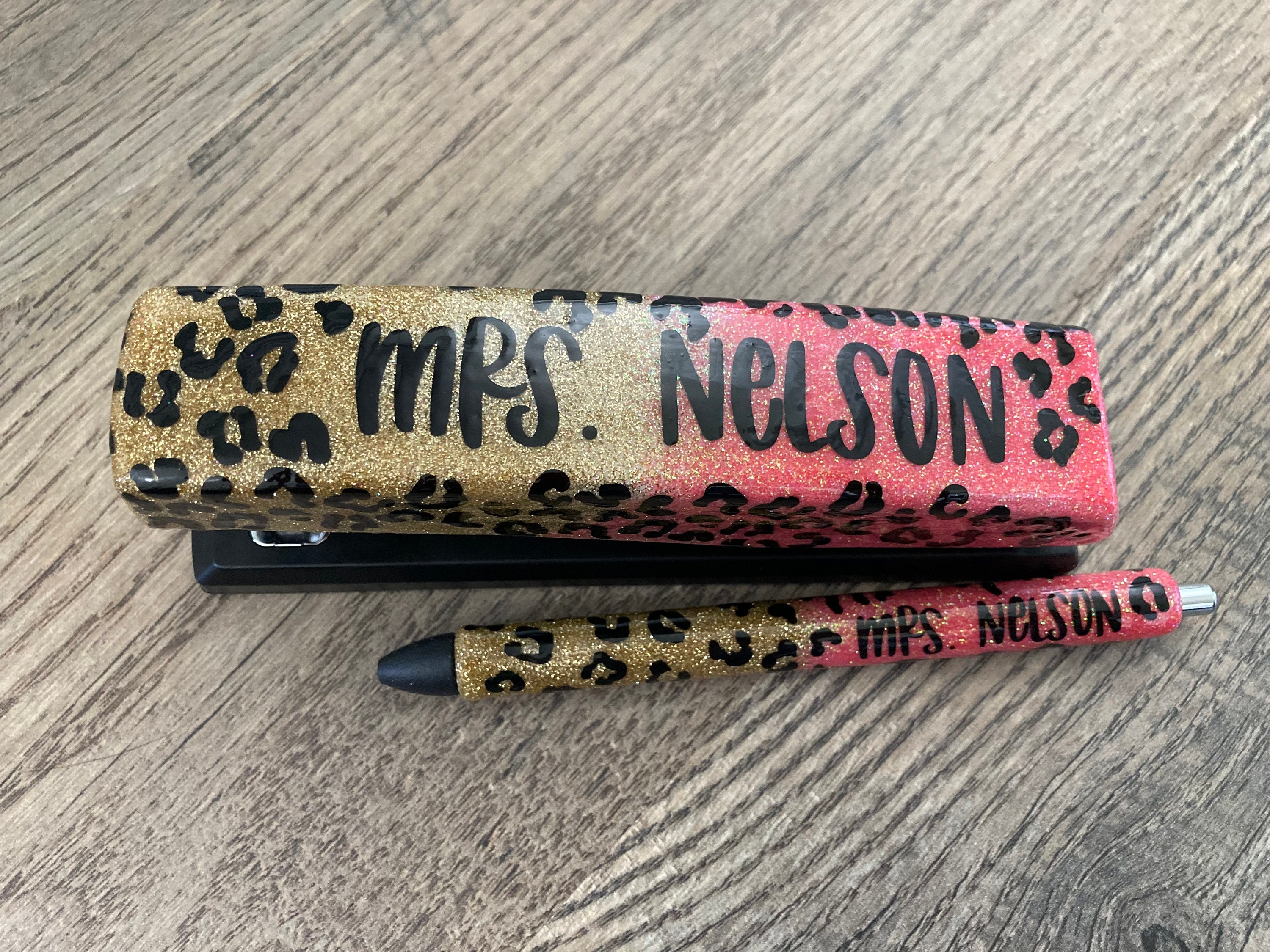 Custom Stapler/ Stapler and Pen Set/ UV Resin/ Birthday Gift/ - Etsy