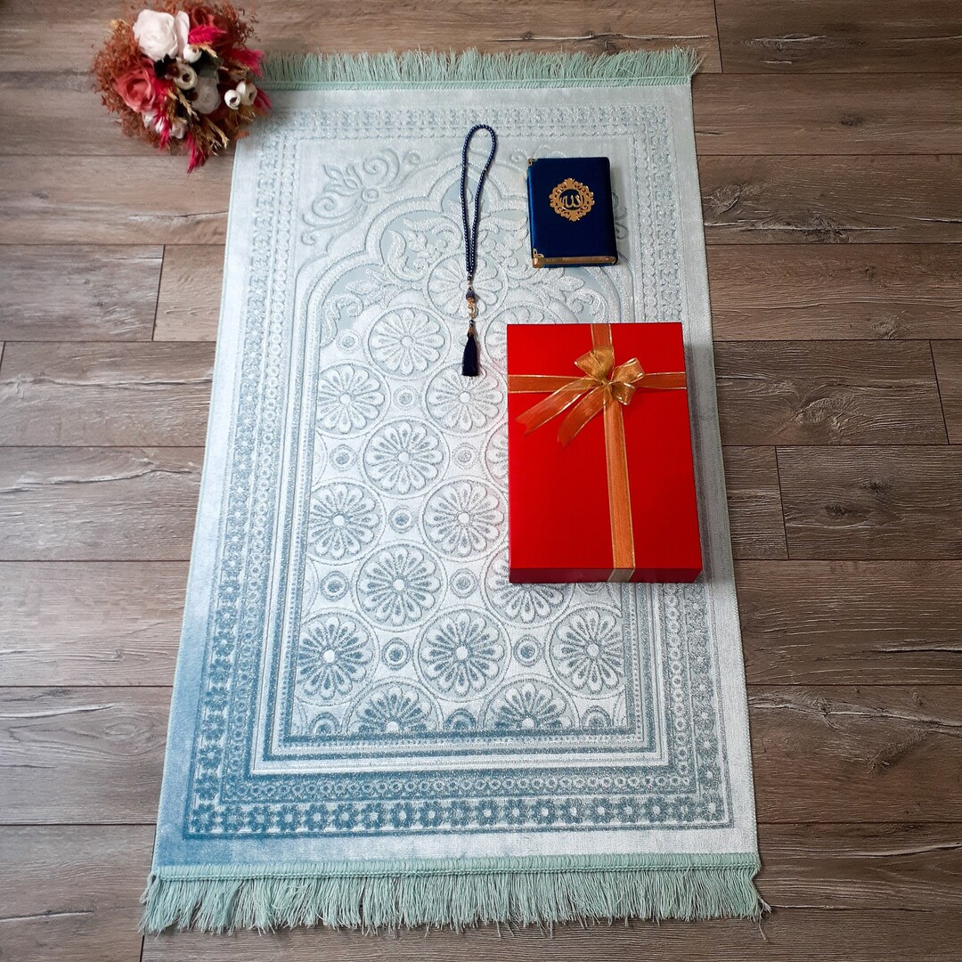 Personalized Luxury Light Blue Prayer Mat Set-quran Tasbeeh Favor-gift ...