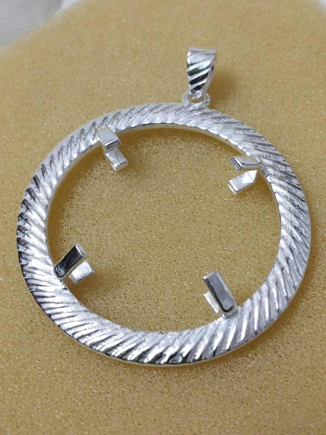 925 Sterling Silver Round Bezel Pendant Blank: Coin Connector Setting ...