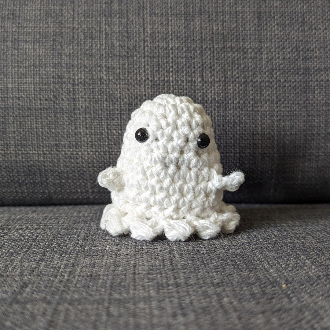 Crochet Ghost Plushie - Gordo the Ghost Handmade Amigurumi - Etsy
