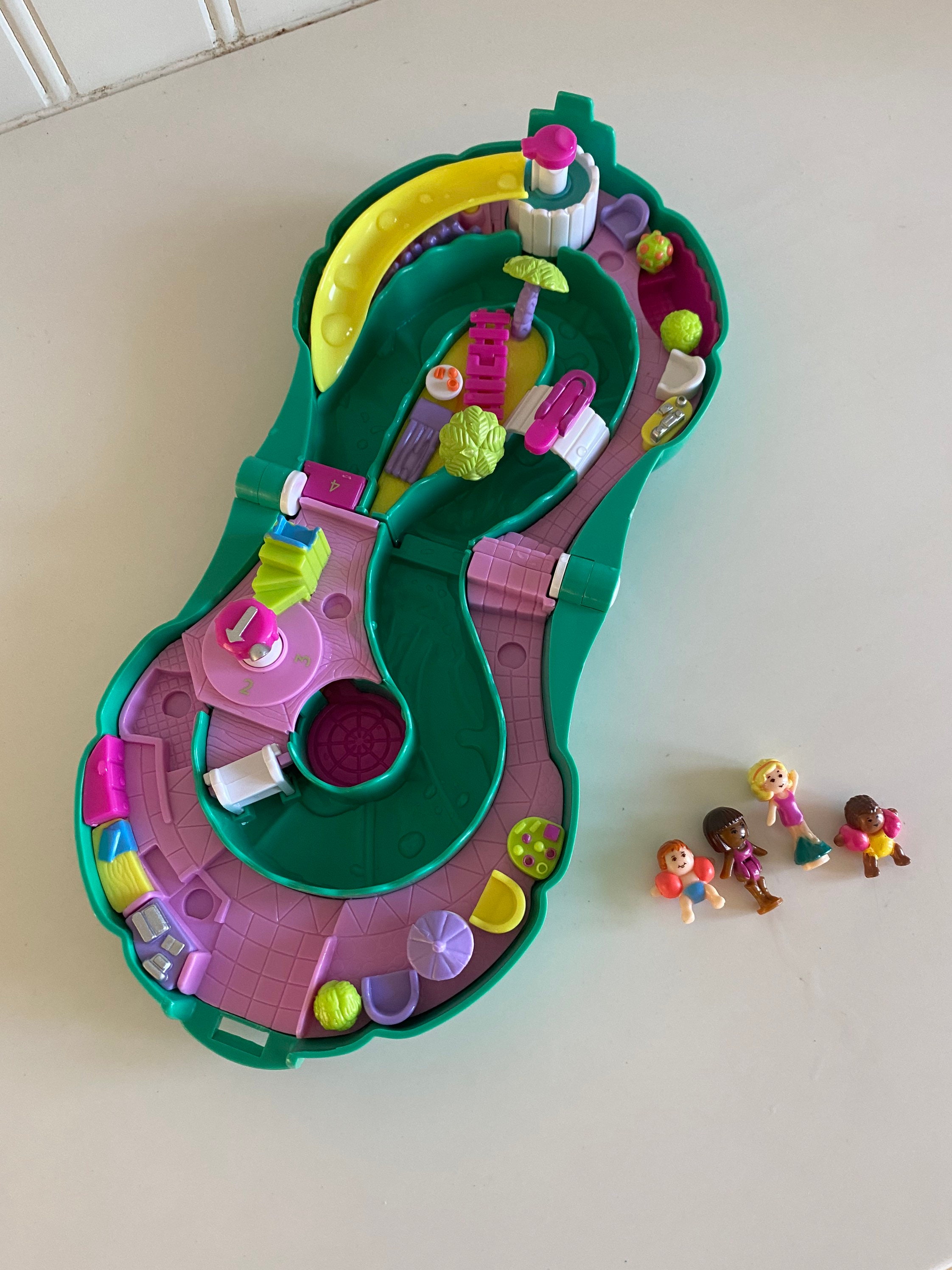 Polly Pocket Swimming Pool