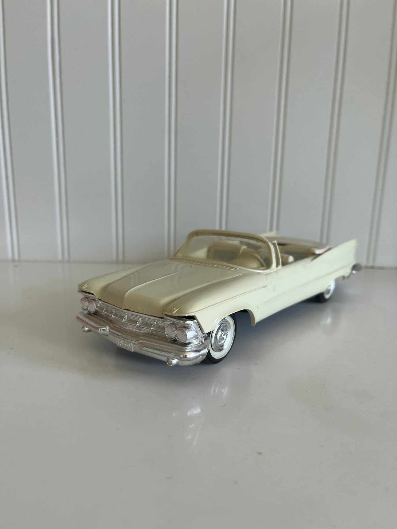 Vintage Jo-han Scale Model Car: 1959 Imperial-cream Colored - Etsy
