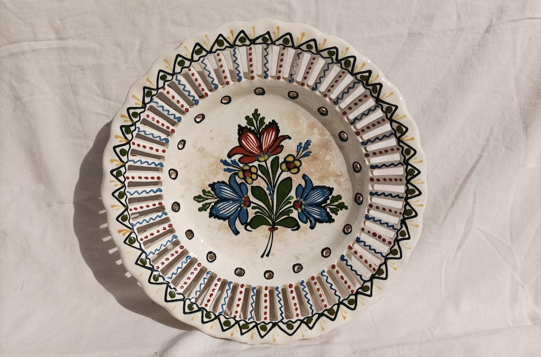 Reticulated White Flower Design Plate, Handpainted Wall Plate, White ...