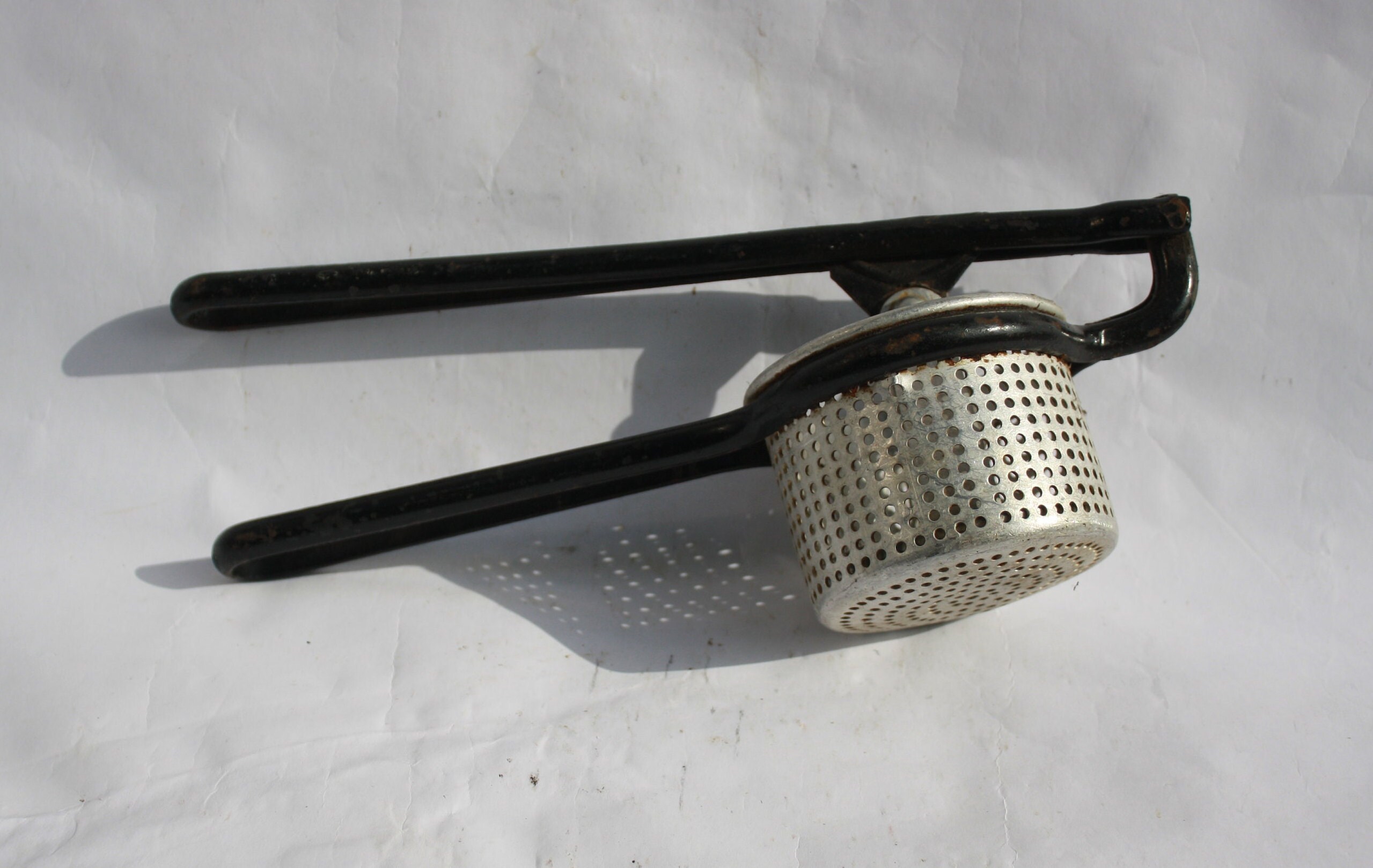 Vintage Food Ricer Food Masher Potato Press Retro Kitchen Ricer ...