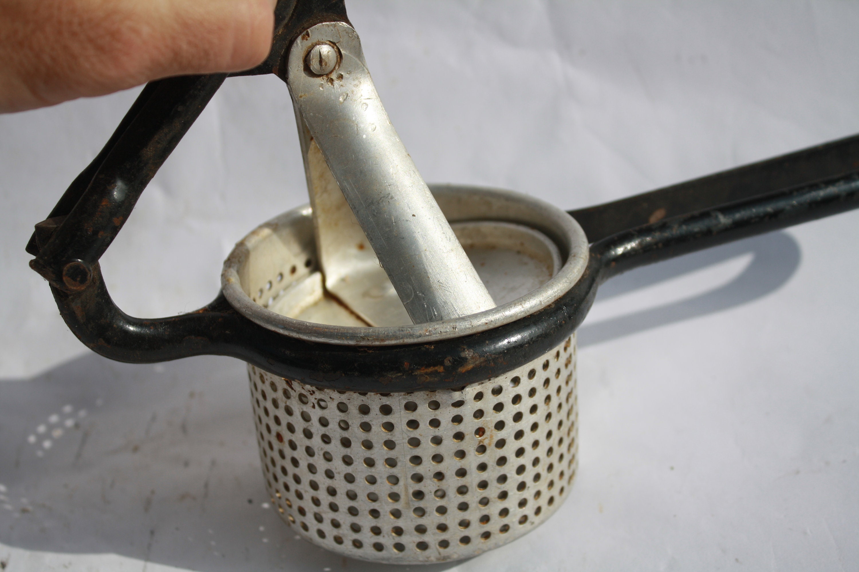 Vintage Food Ricer Food Masher Potato Press Retro Kitchen Ricer ...