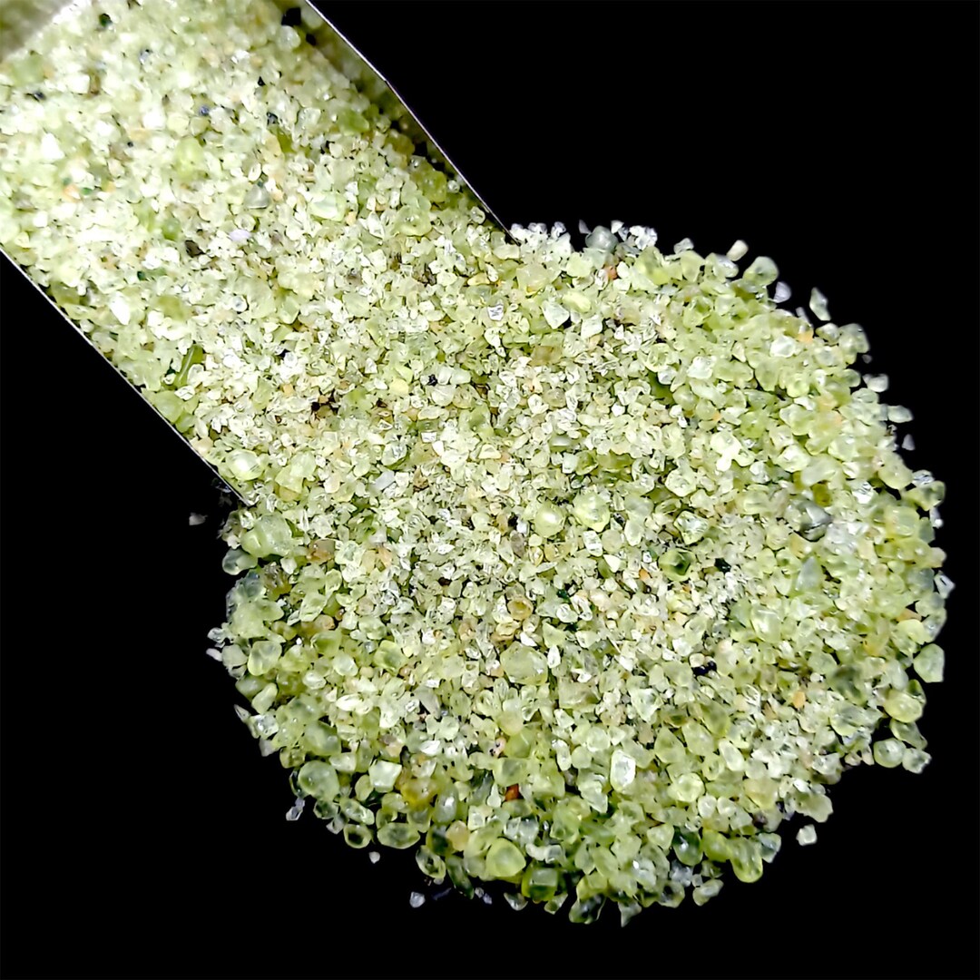 Peridot Crushed Raw Stone Powder, 1-3mm Peridot Powder, Healing Crystal ...
