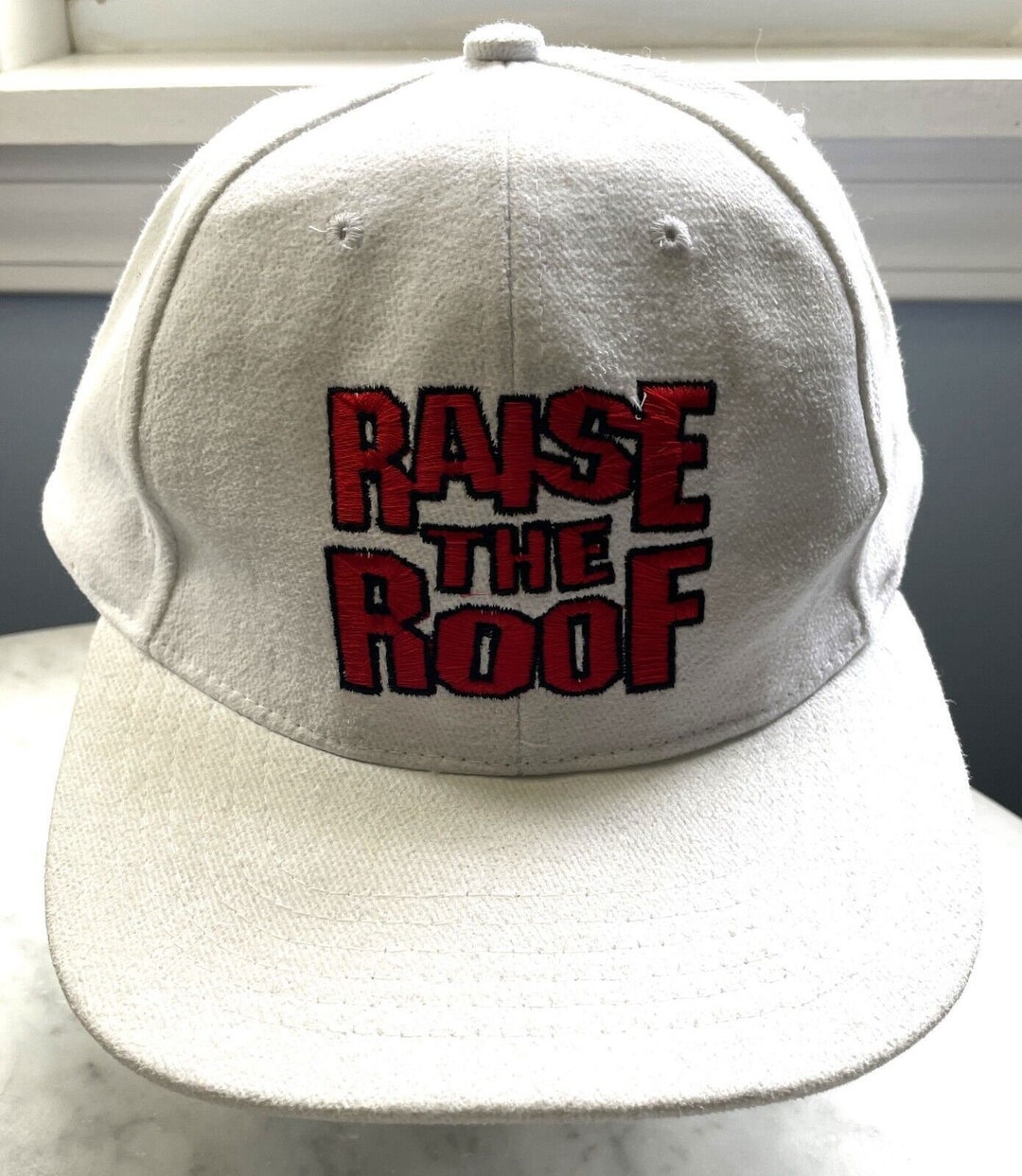 Vintage 1998 Raise the Roof Michael Jordan NBA Chicago Bulls Hat White ...
