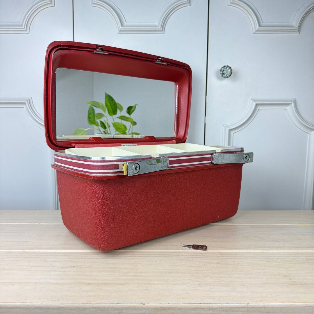Vintage Red Samsonite Concord Train Case With Key, Tray and Mirror ...