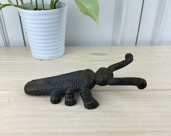 Vintage Cast Iron Good Luck Beetle Boot / Shoe Horn Iron Art JM 133. 9. ...