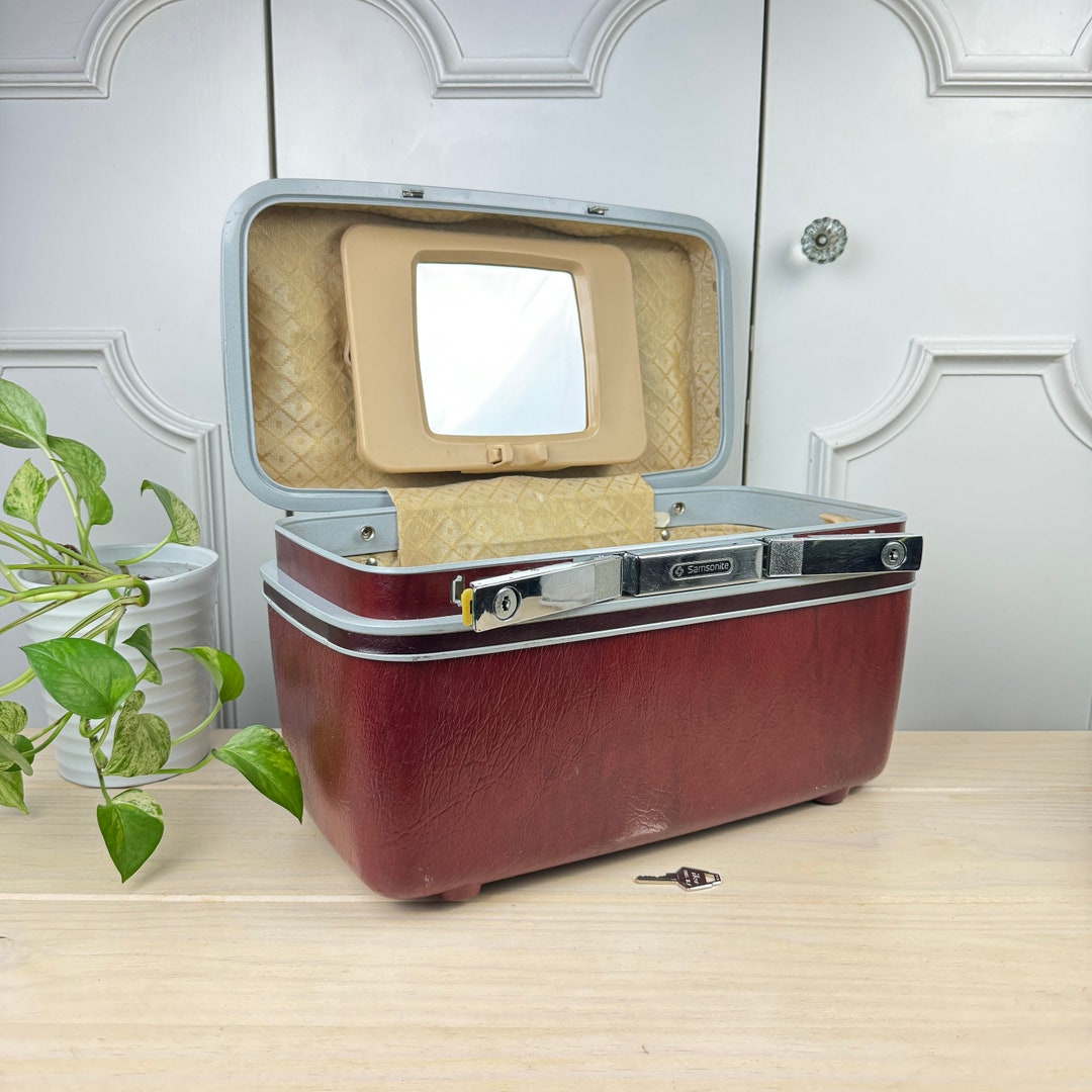 Vintage Dark Red Samsonite Train Case With Key, Adjustable Mirror and ...