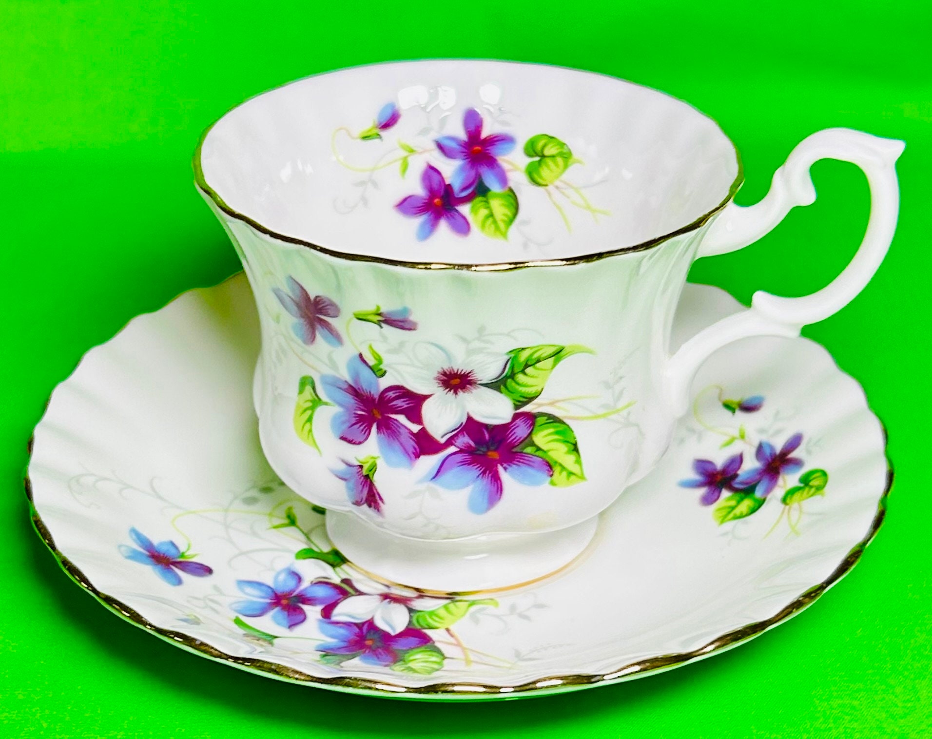 ROYAL ALBERT - Purple Violet Theme - Montrose Cup (as New!) - Etsy