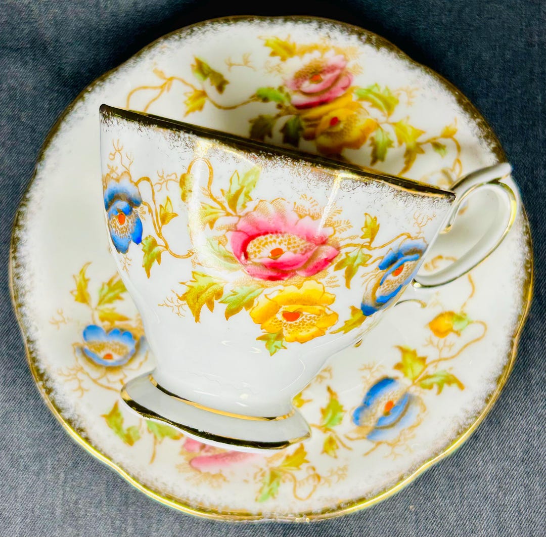 Vintage Royal Albert Poppy Cup and Saucer: Floral Pattern, 1930s/40s - Etsy