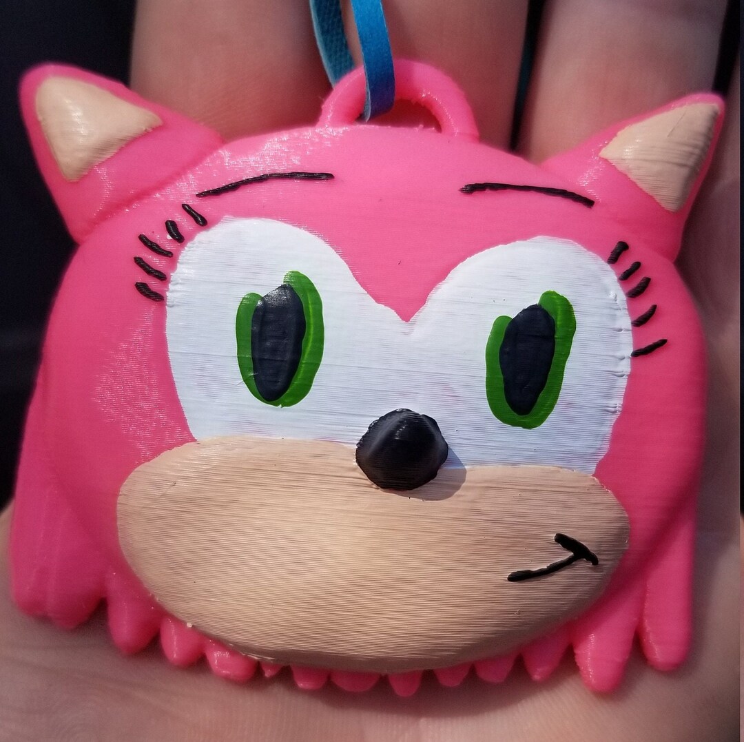 Rosechu Medallion 114 - Etsy Ireland