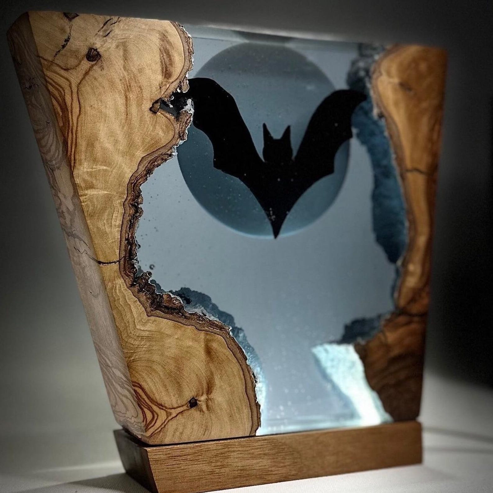 Epoxy Resin Lamp, Decorative Epoxy Resin Table Lamp, Handcrafted Lamp ...