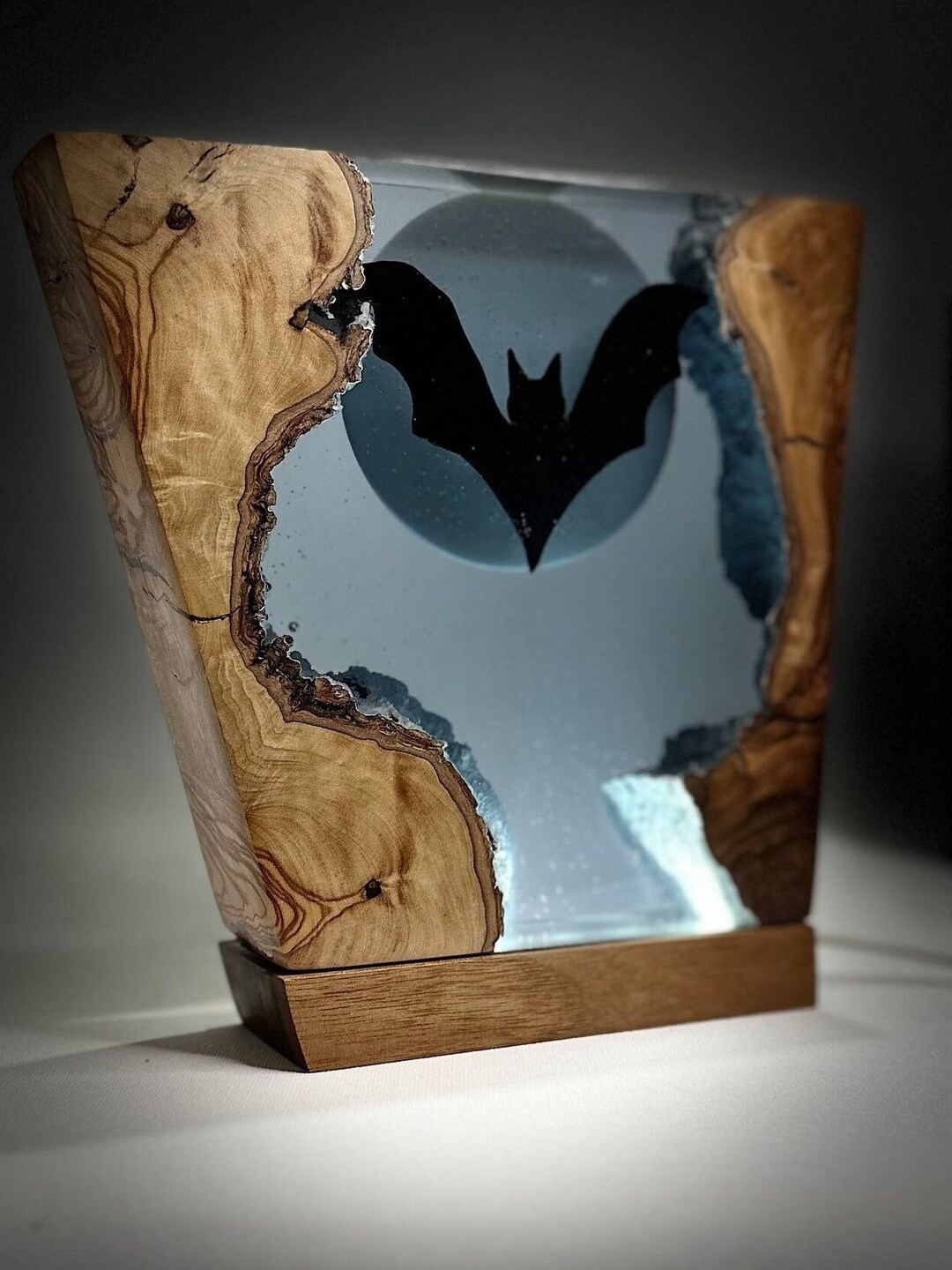 Bat Epoxy Resin Lamp, Decorative Epoxy Resin Table Lamp, Handcrafted ...