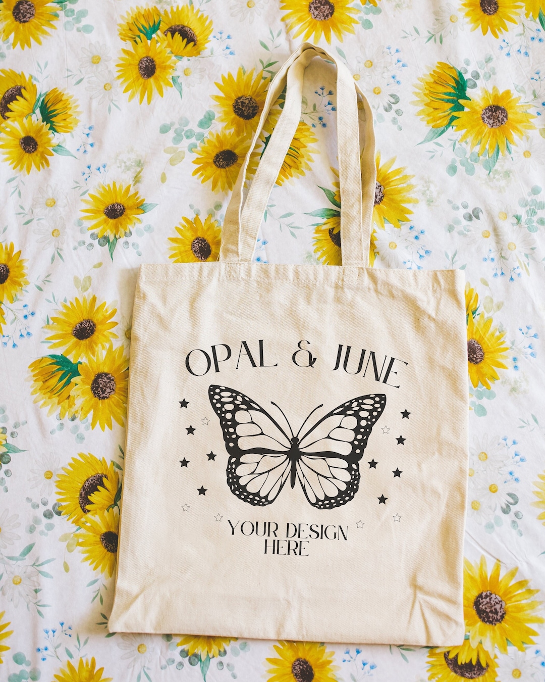 Cute Tote Bag Mockup of Canvas Tote Bag: Photo of Tote Bag Lying on ...