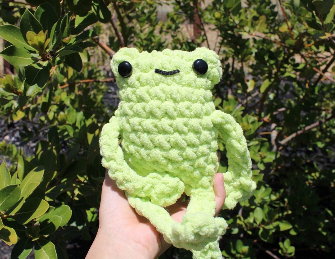 Small Fuzzy Crochet Frog Plushie, Leggy Frog, Crochet Stuffed Animal ...