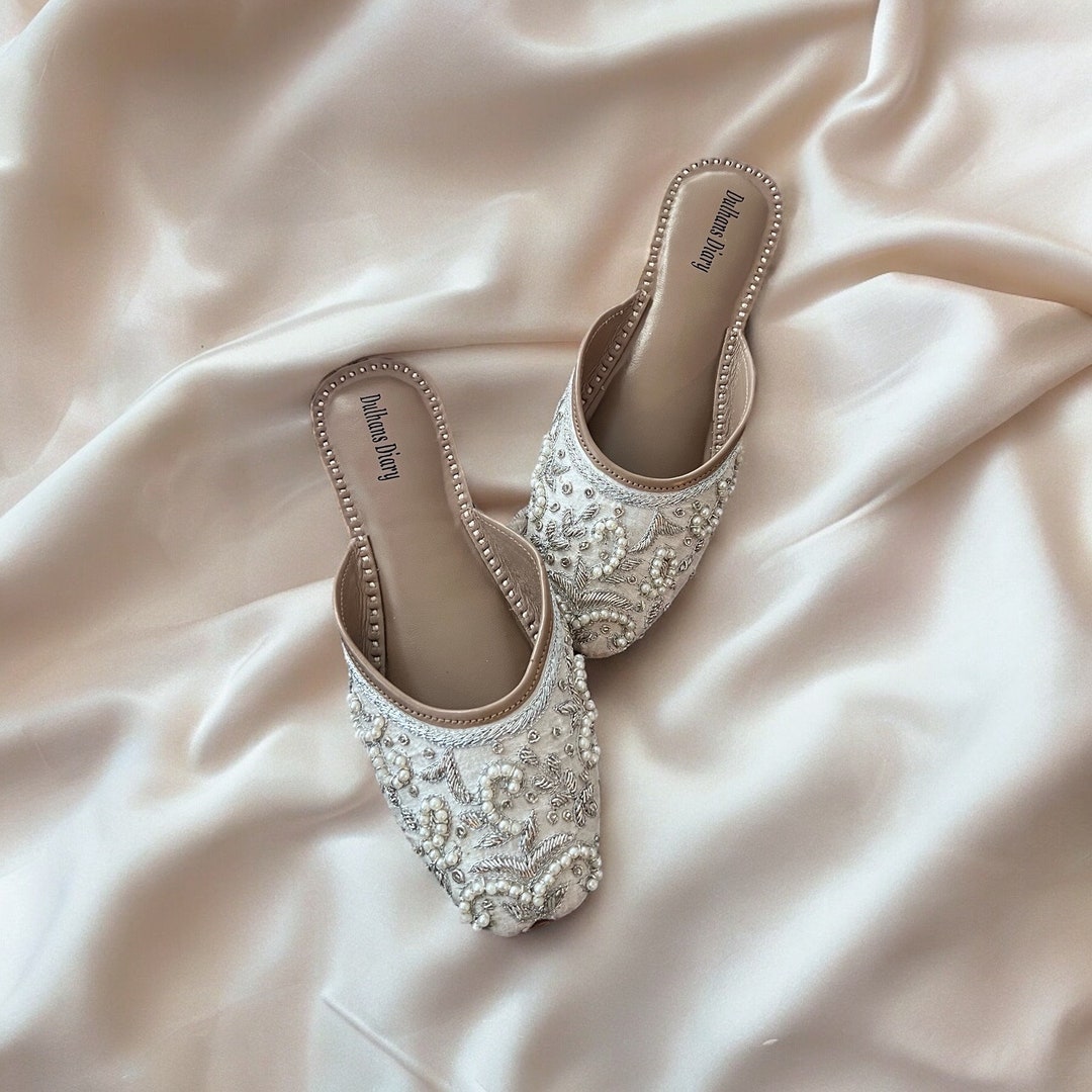 Dulhansdiary Backless Beaded White Khussa/juttis/ladies Handmade ...