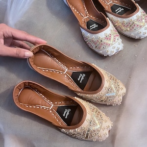 White Beaded Khussa Jutti: Pakistani Wedding Shoes - Etsy