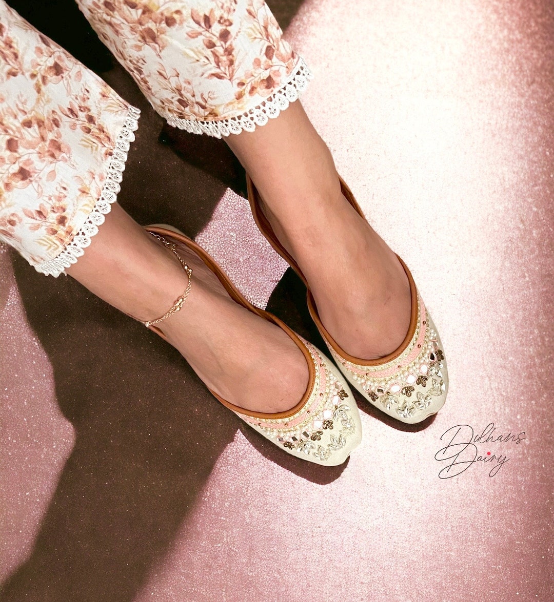 Pastel Glam Ladies Handmade Cream Khussa / Jutti Pakistani Delicate ...