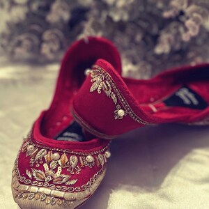 Royal Red | Bridal Khussa | Luxury Bridal Khussa/juttis/ladies Khussa ...