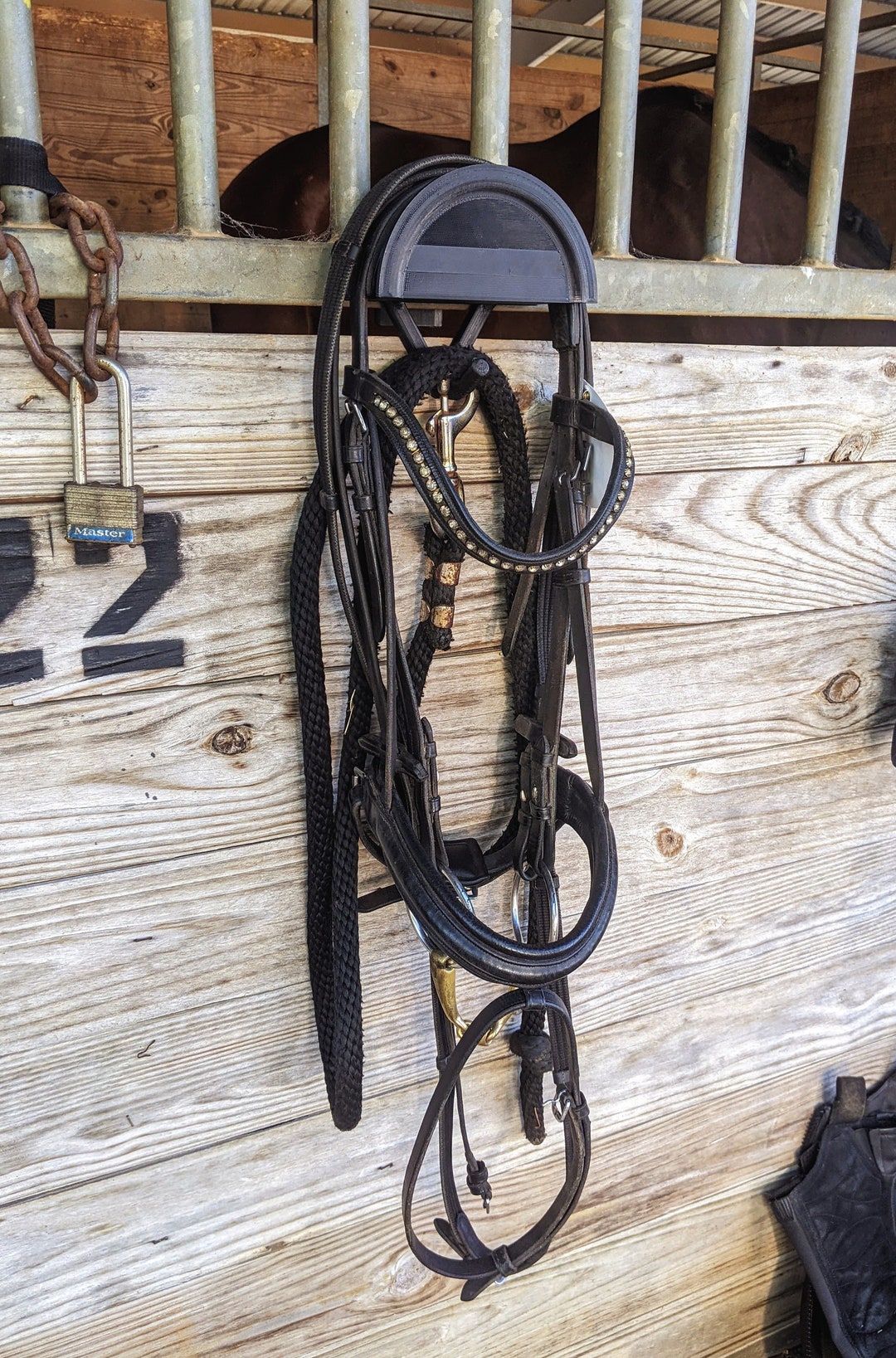 Hanging Adjustable Bridle Holder - 1 Color (blank) - 2" Bridle Depth ...