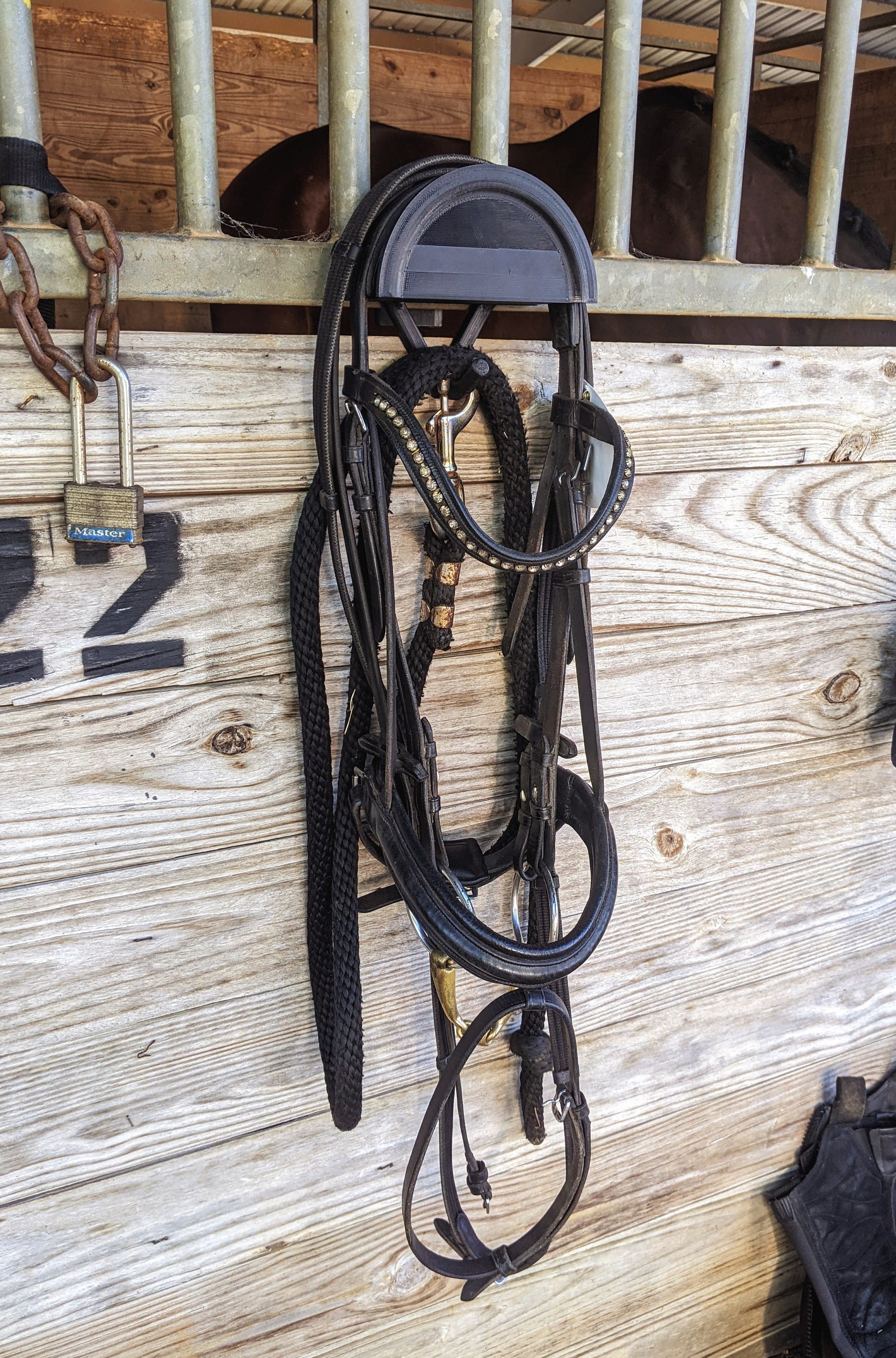 Hanging Adjustable Bridle Holder - 1 Color (blank) - 2" Bridle Depth ...