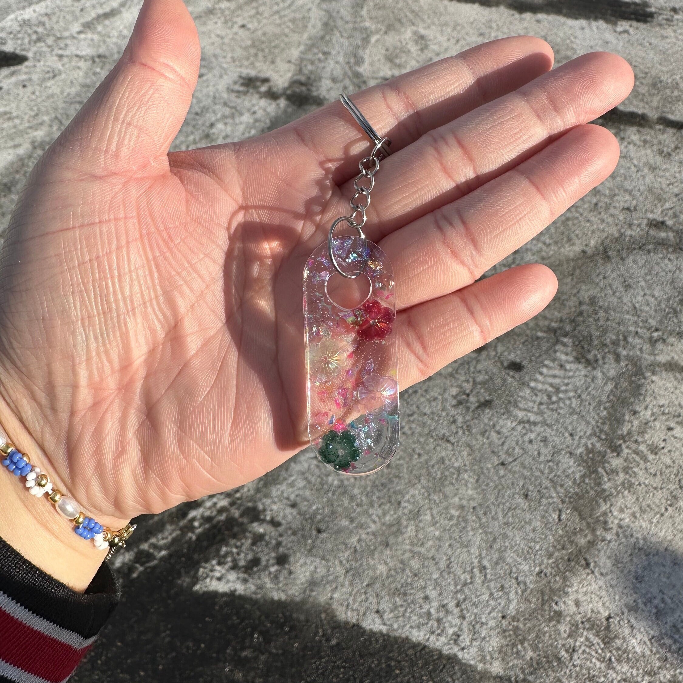 Rounded Resin Keychains With Heart Shaped Hole Pretty Accessories for ...