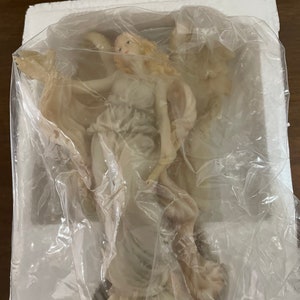 1993 Roman Seraphim Classics Angel Isabel “gentle Spirit” 8” Tall ...