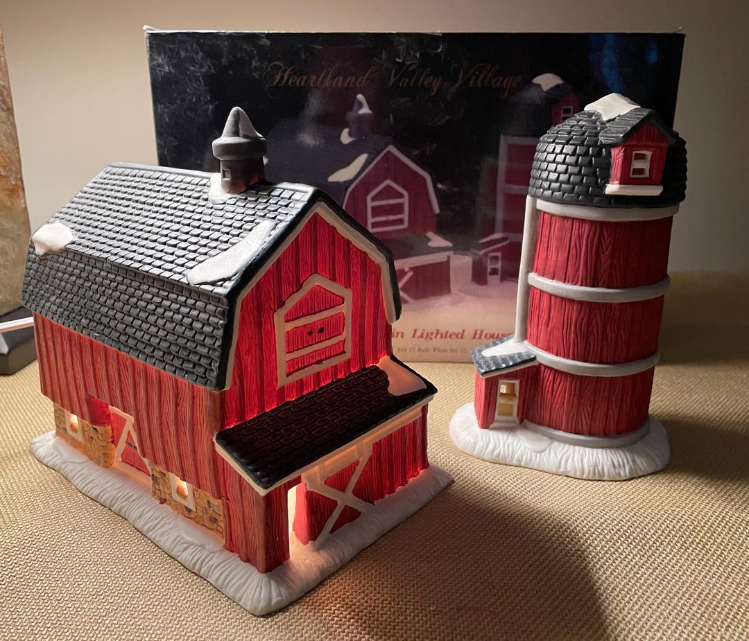 1995 Heartland Valley Village Deluxe Porcelain Lighted Barn & Silo ...