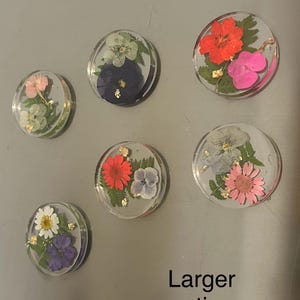 Pressed Flower Resin Magnets With Gold Leaf - Set of 3, 5, or 10 - Etsy