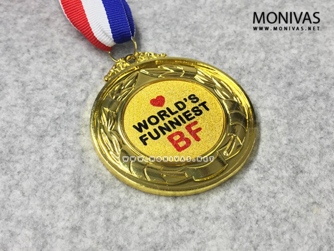 World's Funniest Boyfriend Gold Medal Award Anniversary Gift Birthday ...
