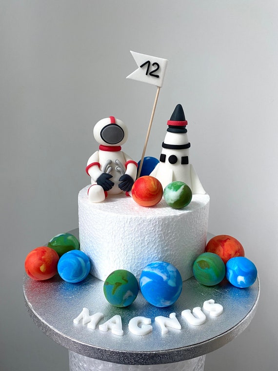 Earth Mars Planet Cake