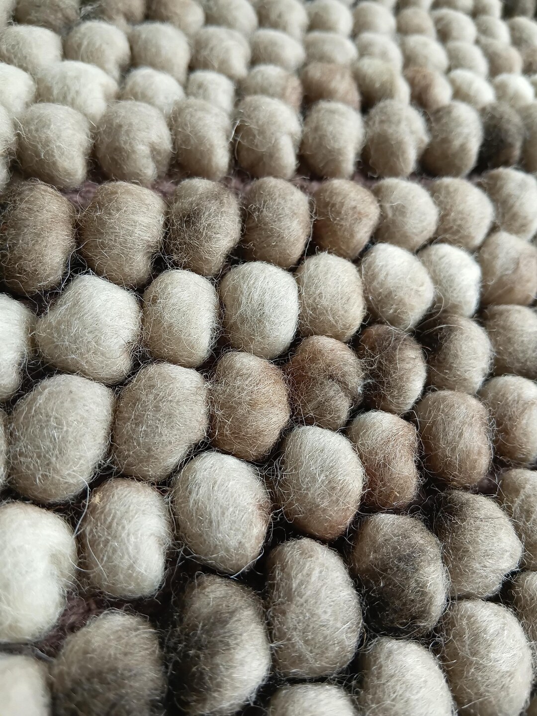 Handmade Wool Felt Ball Rug | Chunky Pebble Knit Carpet - Etsy