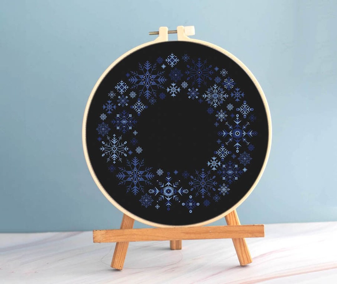 Christmas Cross Stitch Snowflakes Pattern Pdf - Xmas Wreath Cross Stitch Ornament Embroidery ...