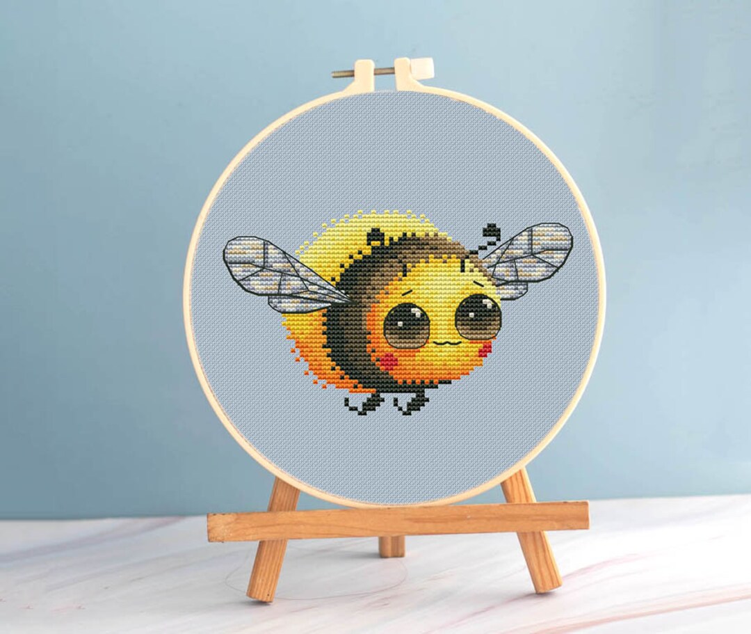 Bee Cross Stitch Mini Pattern Pdf, Round Embroidery Flying Bee Cross ...