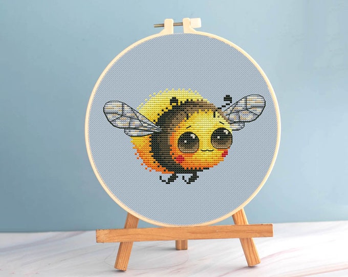 Bee Cross Stitch Mini Pattern Pdf, Round Embroidery Flying Bee Cross ...