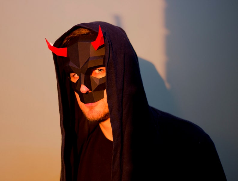 Papercraft 3D HORNED SKULL Half MASK 3 Halloween Demon - Etsy