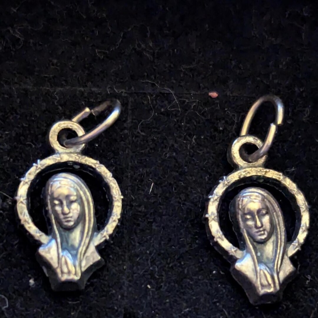1950s Vintage Marian Head Devotional Medals – Matching Pair - Etsy
