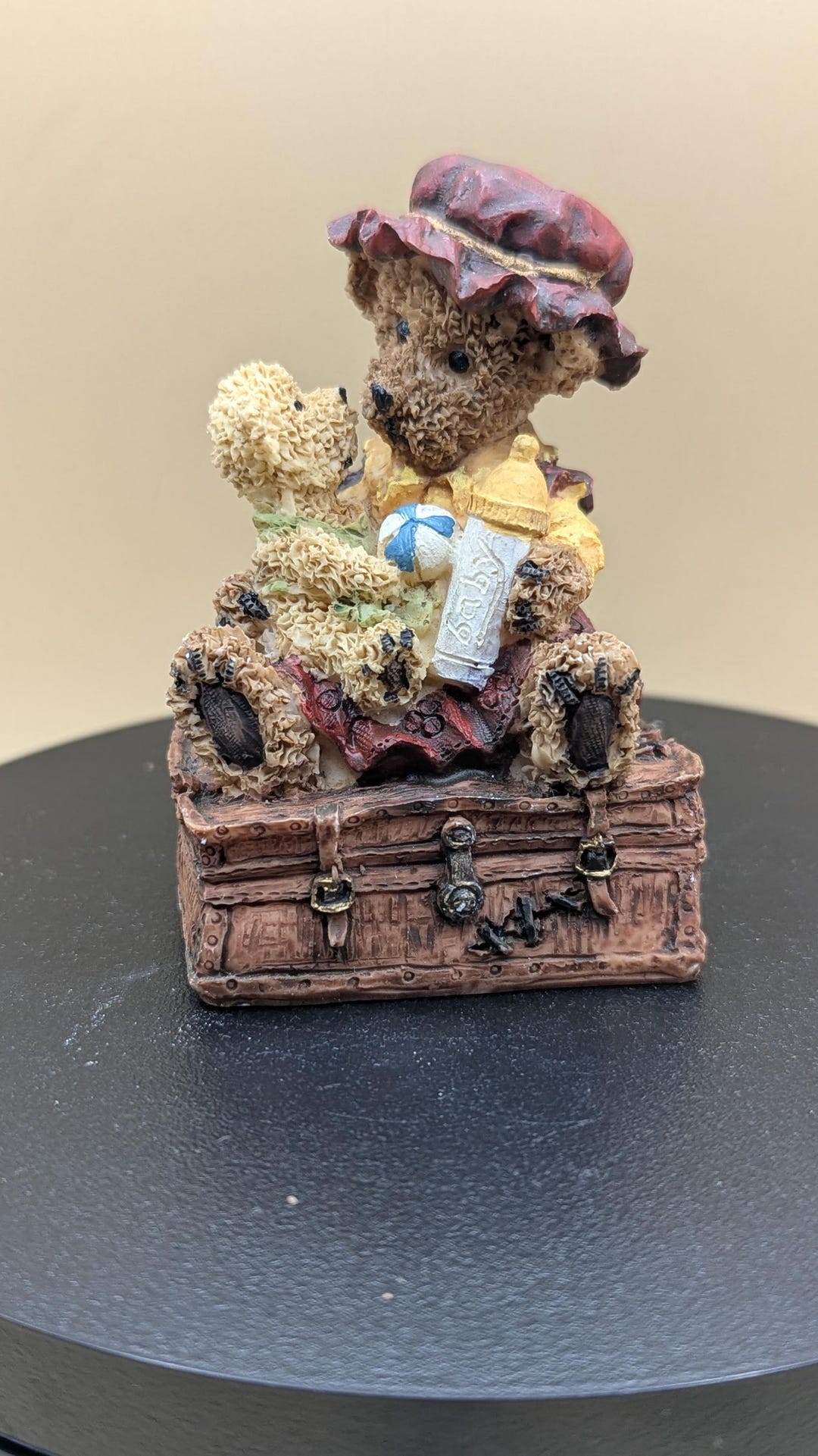 1990s Resin Teddy Bear Figurine – Mother and Baby Bear on Trunk ...