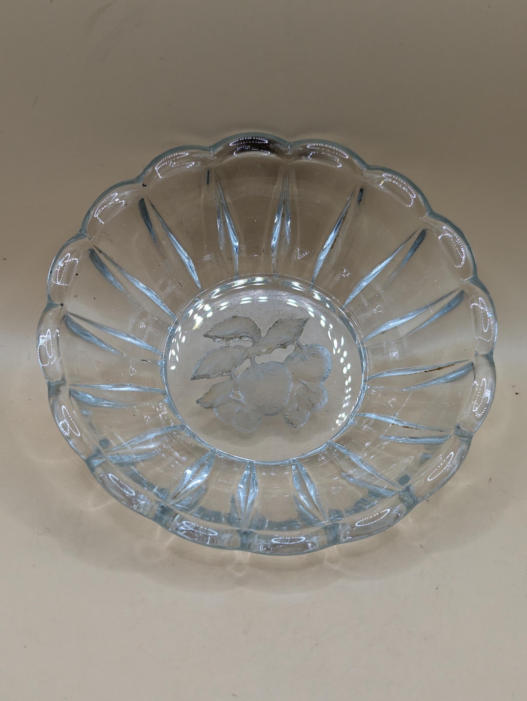 Vintage Strawberry Pressd Glass Fruit Bowl With Design Etched Out From ...