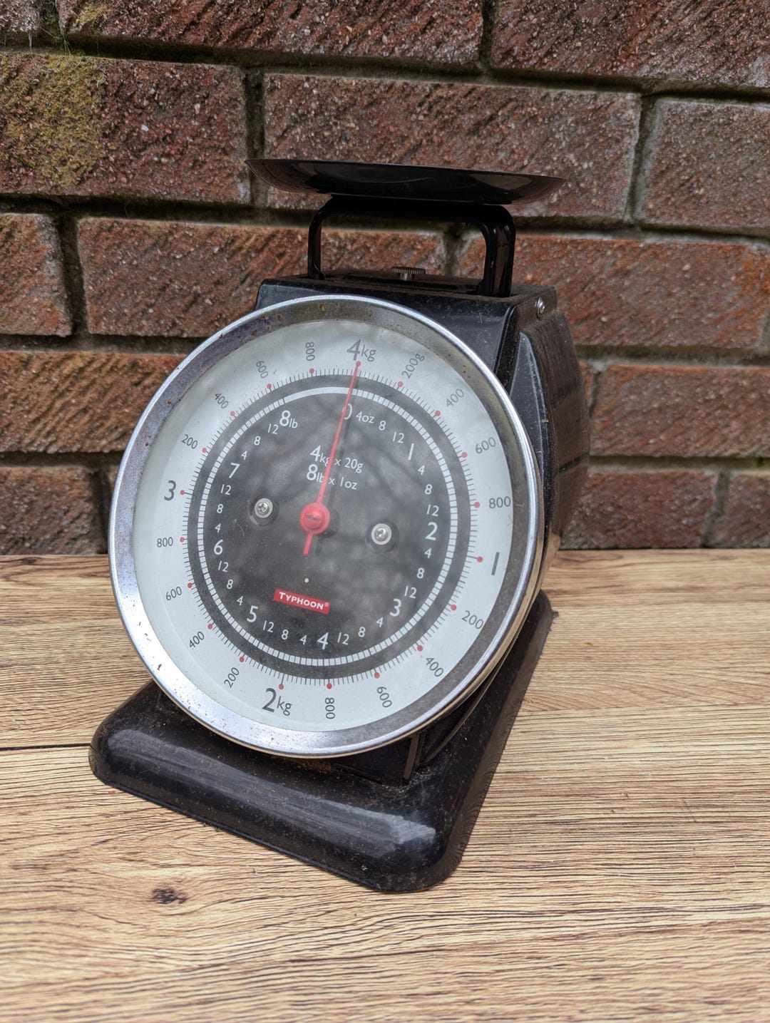 Typhoon Bella Scales, Black Enamel, Weighs Upto 8 Lbs or 4kgs - Etsy