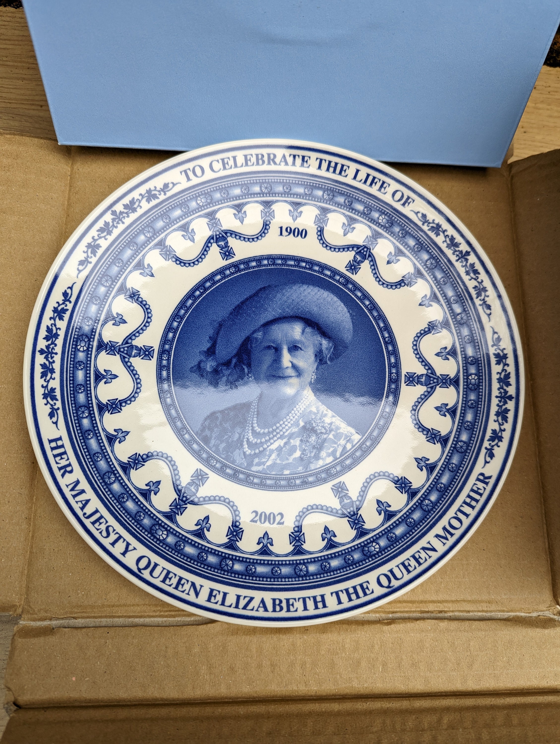 Wedgwood Queen Mother Plate Royal Family Collectors Item Brand New ...
