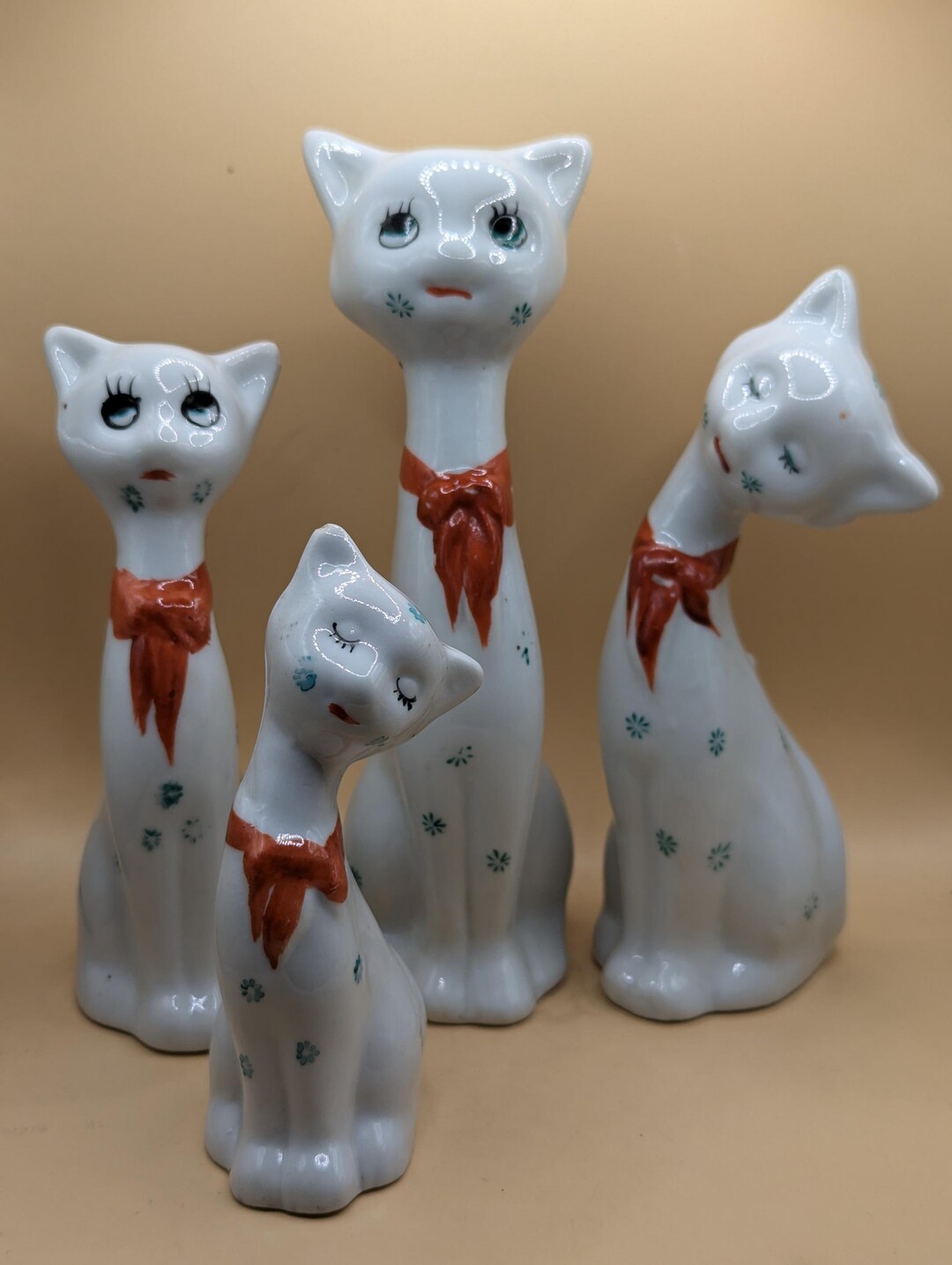 Vintage 1950's Kitsch FOUR Long Necked Cats Red Bow Figurine Ornament ...