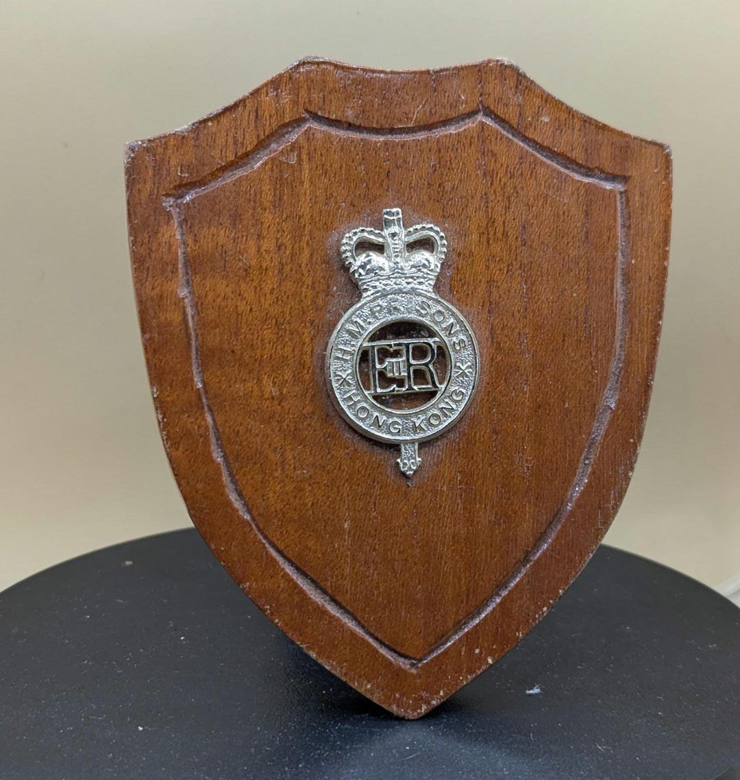 Hong Kong HM Prisons Wooden Desk Shield – EIIR Insignia – Vintage ...