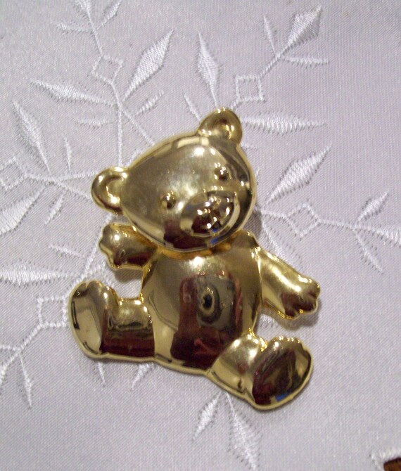 Moving Head Teddy Bear Pin - Gem