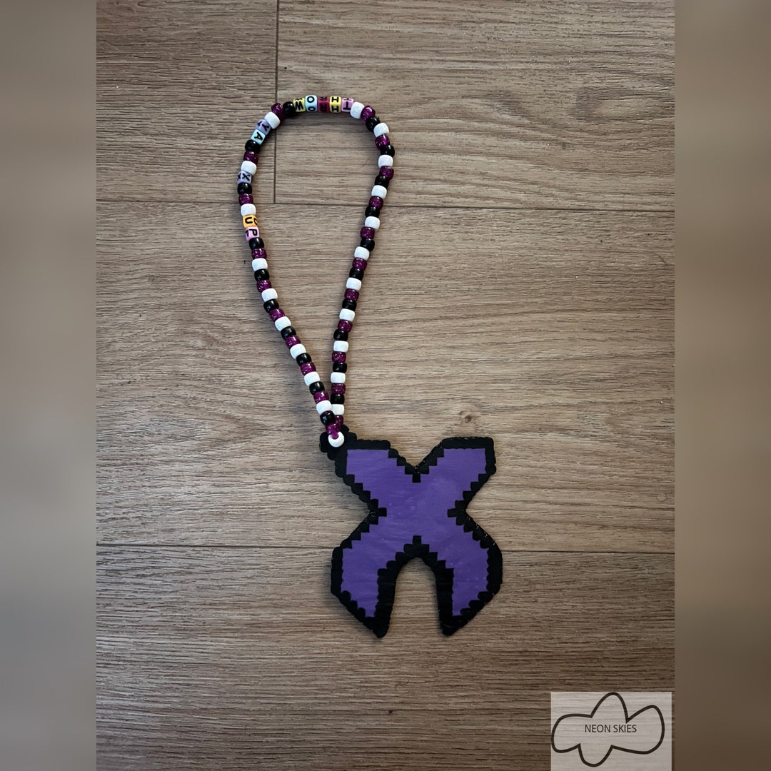 Small Excision Perler Necklace - Etsy